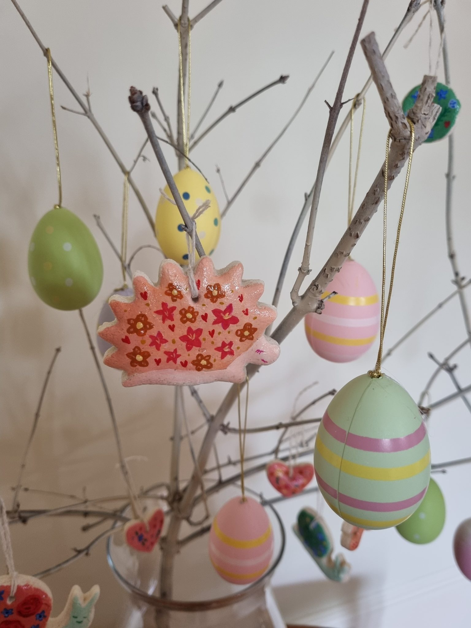 DIY Easter Tree Decorations – Nouveau Minimalist