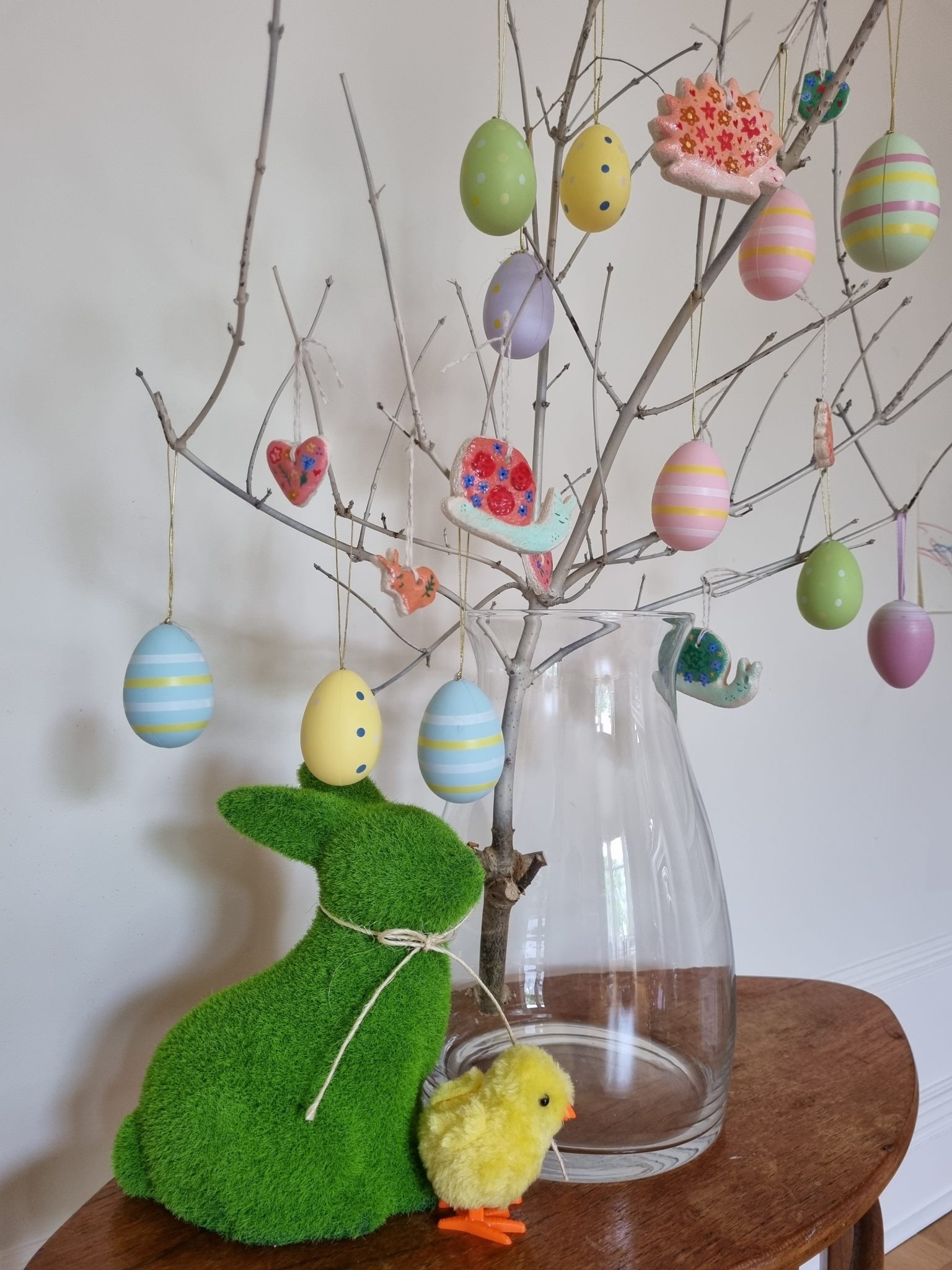 DIY Easter Tree Decorations – Nouveau Minimalist